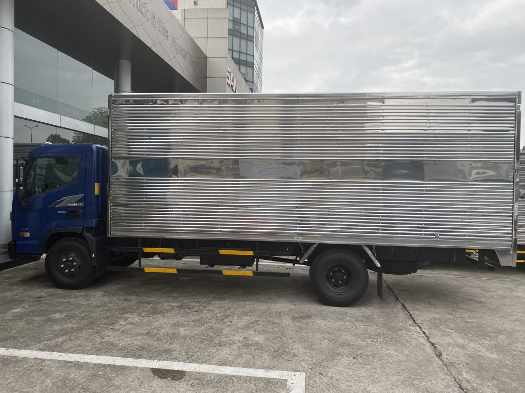 Mighty EX8L thùng kín inox - [ hyundai-xetai.vn ]